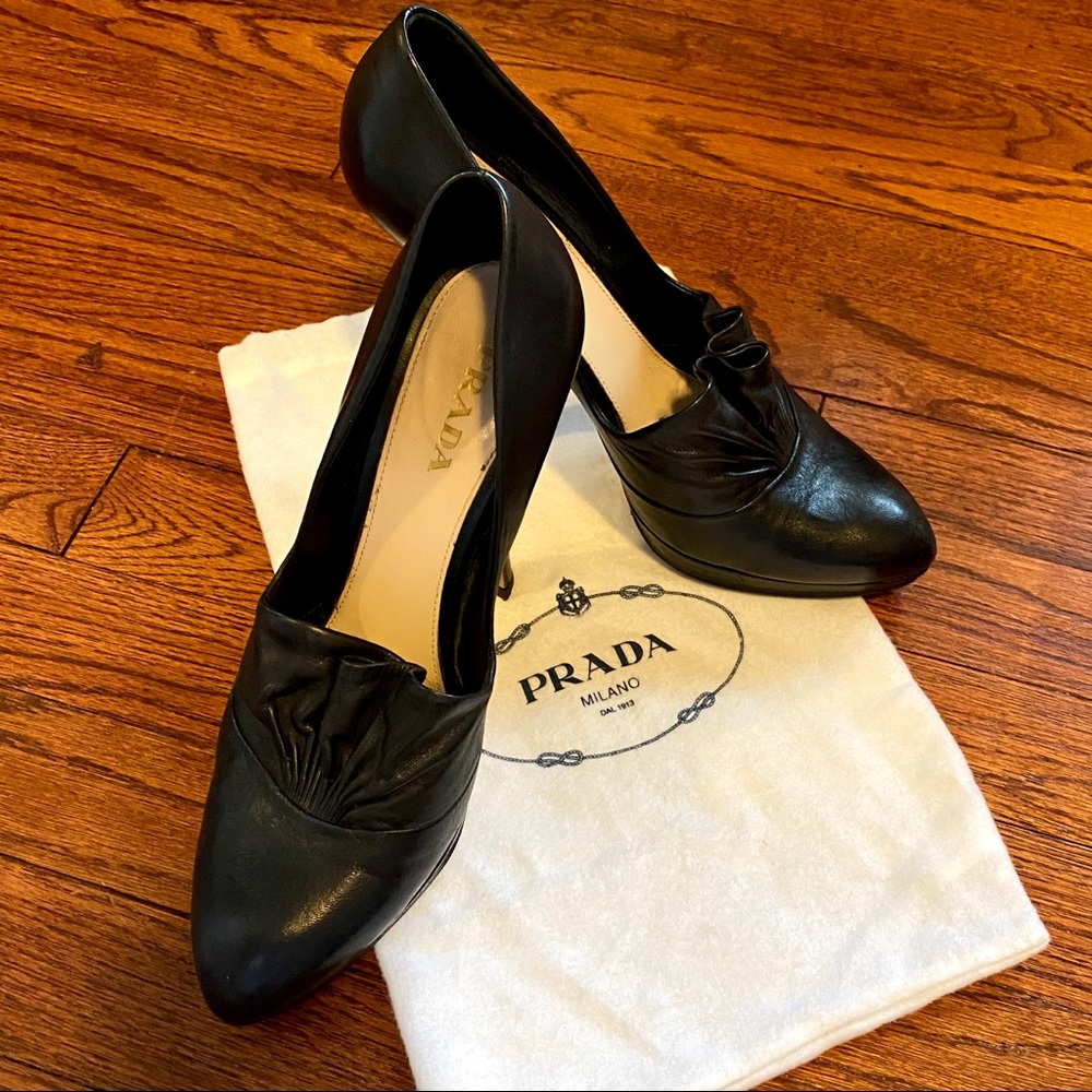 Prada Black Leather Ruffle Platform Pumps Size 40 - Gem